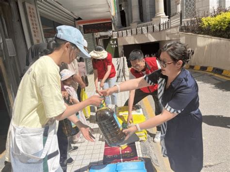【党建之窗】城东区清真巷街道夏都花园社区：满心喜举暖人心 党员圆梦微心愿在职家庭群众