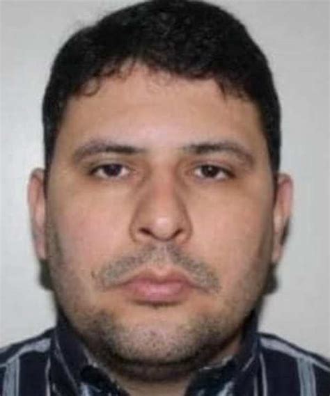 Homem preso após atentado em festa será extraditado para o Brasil
