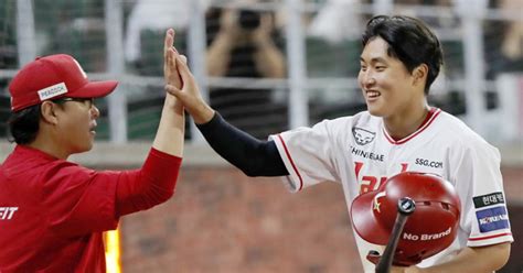 최정 이후 19년 만의 Ssg 1라운더 야수 신인 박지환 확고부동한 주전으로 거듭날까