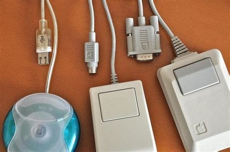 Hack Your Old Computer Mouse Into Retro Wireless Bluetooth Mouse