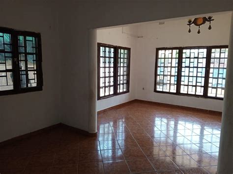 Casas a Venda VENDE SE VIVENDA T NO BAIRRO DAS MAHOTAS AV SEBASTIÃO MABOTA