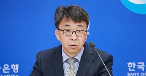 한은 연간 경상수지 240억 달러 달성 예단 못해