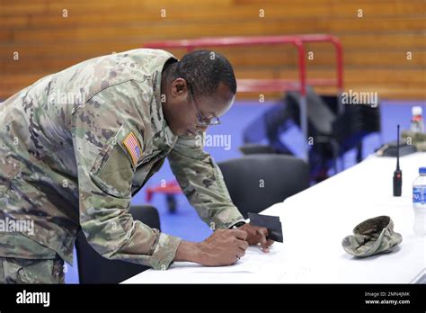 Cpt James Barr A Florida Army National Guard Flng Soldier With The