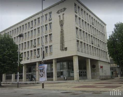 Община Мездра поема краткосрочен общински дълг за санирането на пет сгради Информационна