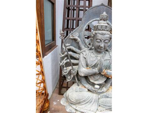 Escultura De Bronce De La Diosa Oriental Shiva Sobre Base De Flor De Loto