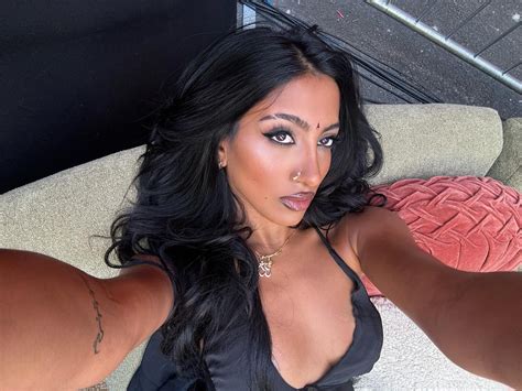 250523 Lara Instagram Update With Manon Kpopping