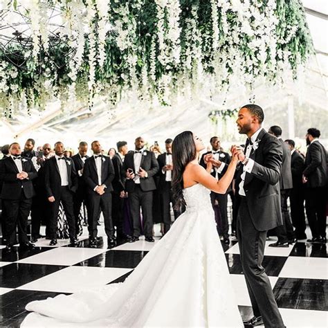 Pin By Whitney Osburn On Wedding Bells Munaluchi Bride Wedding