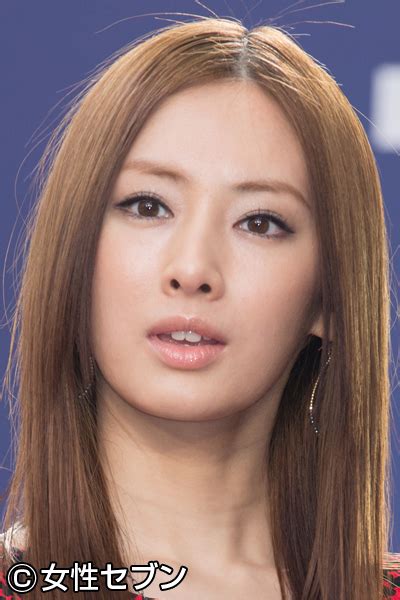 【写真】北川景子の前に立ちはだかる恋人・daigoの個性的一家の壁｜newsポストセブン