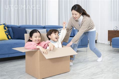 어린이 코로나 일상 123 Pho718 유토이미지 사진 사람 생활 Pho718b 실내 스튜디오 연출 컨셉