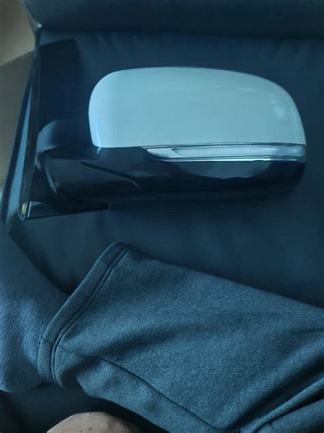 더뉴올뉴카니발 운전석 사이드미러 당근 중고거래