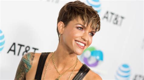 Ruby Rose Is Your New Batwoman And The Cws First Out Lesbian Superhero