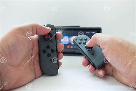 Bangkok Thailand June 10 2019 A Man Holding A Nintendo Switch