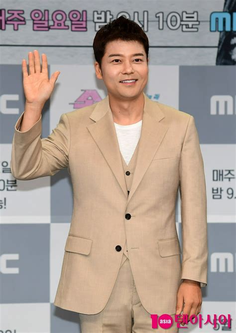 47세 전현무 ♥고백 한 달 만에 결실홍주연과 선 긋더니 썸에서 사랑으로 Ten피플 텐아시아