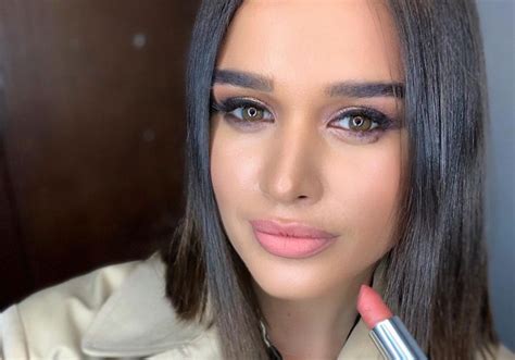 Курбан Омаров заявил что Ксению Бородину сложно узнать без макияжа Woman