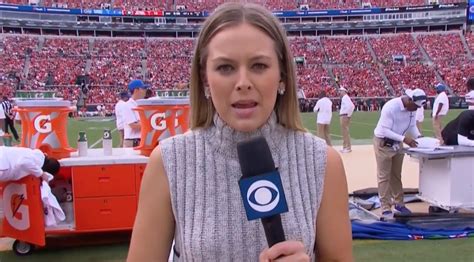Look Sec On Cbs Sideline Reporter Announces Shes Pregnant