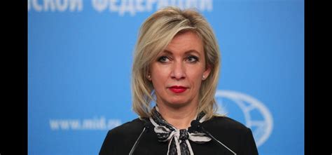 Захарова заявила что контакты РФ и Украины возможны и на международных