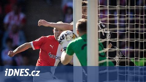 Slavia Hradec Kr 1 1 favorit prohrával druhý gól vzdor převaze