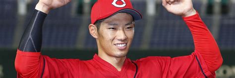 《証拠写真多数》「頬に手を添えて引き寄せるように」広島カープ・中村奨成（24）“車中不倫キス動画” 不倫相手の夫には自筆の謝罪文を提出