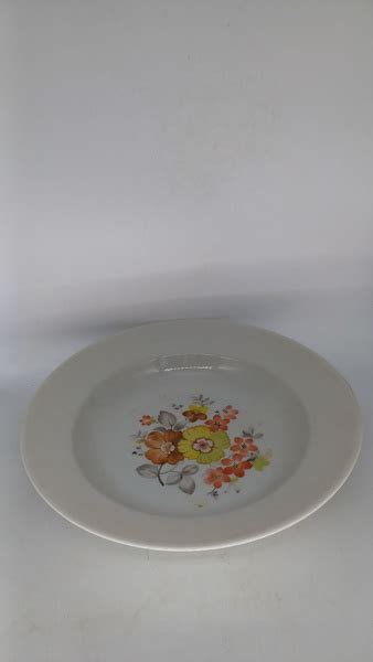 Винтажная советская глубокая тарелка с цветочной росписью фарфор Чудово СССР купить по низким