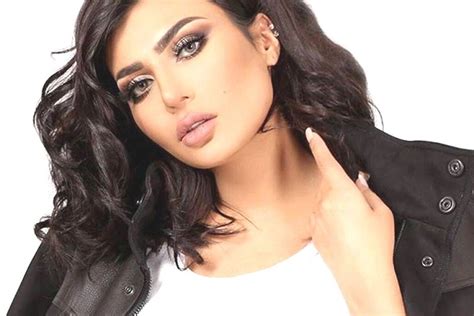 الفنانة امل العوضي في اطلالة تكشف عن جسمها البرونزي صور