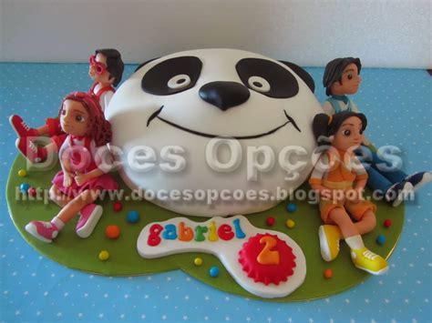 Doces Opções Bolo Panda e os Caricas