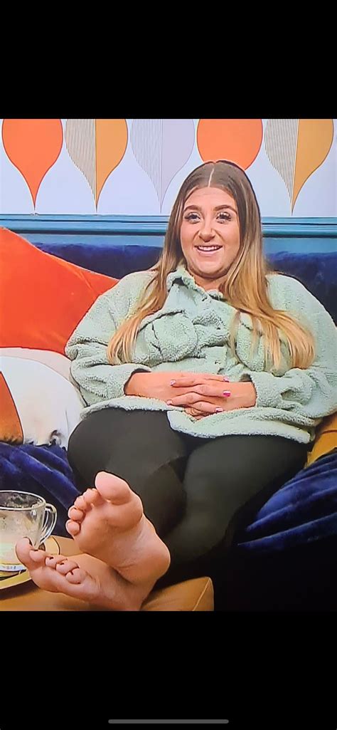 Izzy Warner Rbritishcelebritybabes