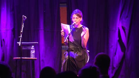 אדוה בולה מקריאה מתוך ספרה בריכה עירונית Youtube