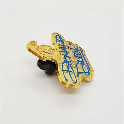 2004 Donald Duck With Blue Signature Disney Pin Trading Pin Vintage