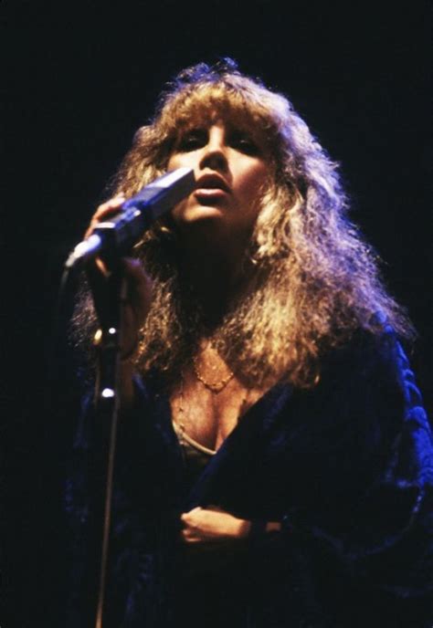 40 Candid Color Photographs Capture A Young And Beautiful Stevie Nicks