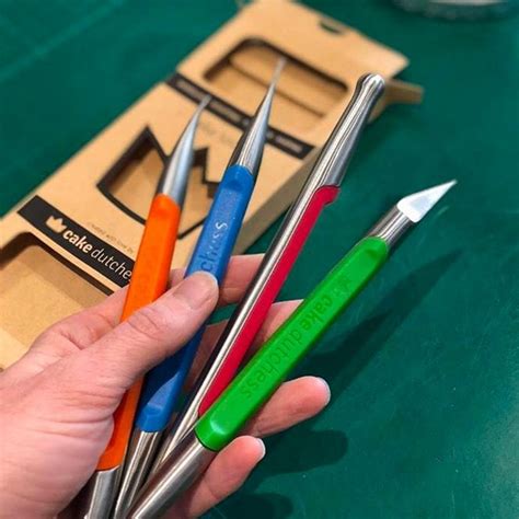 Modelling Tools For Cake Decorating