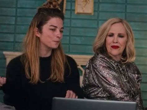 Schitts Creek Why Does Moira Rose Refuse To Star In The Reboot Of