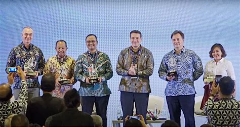 Private Sector Industries Call For Urgent Action To Decarbonize