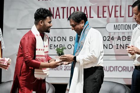 Akashdeep Kalita তাহানিৰ দিনৰে পৰা কটন বিশ্ববিদ্যালয় বিতৰ্ক কলাৰ