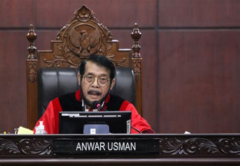 MK Putuskan Kepala Daerah Bisa Jadi Capres Cawapres Meski Belum 40 Tahun