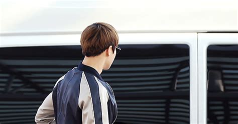 Bnt포토 엑소 수호 거부할 수 없는 차창의 유혹
