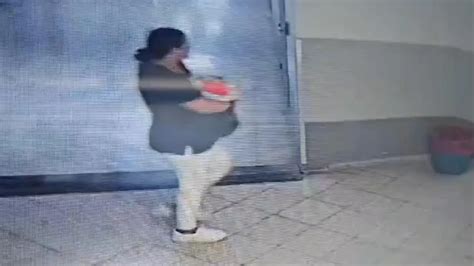 Frau gibt sich als Kinderärztin aus und entführt Baby von