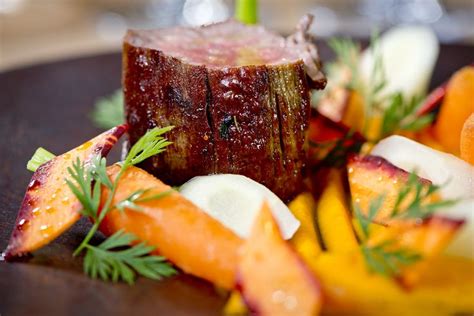 Pavé De Bœuf De Meinier Au Bbq Sur Sarments De Vignes Déclinaison De