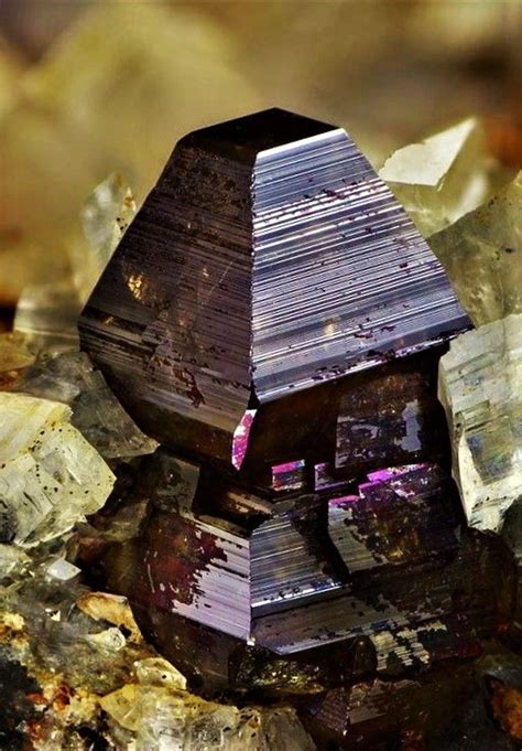 Anatase Minerals Crystals Stones Minerals And Gemstones Mineral Stone