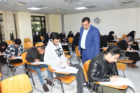 كلية التربية للعلوم الصرفة تواصل استمرارية أداء امتحانات الكورس الاول