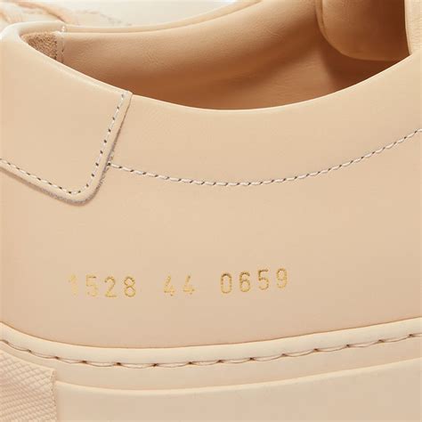 Common Projects Mens Original Achilles Low Sneakers In Nude Common