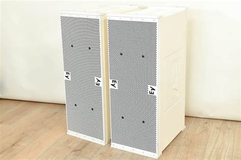 Electro Voice EV XLC DVX Three Way Compact Line Array Reverb