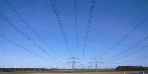 Übertragungsnetzbetreiber veröffentlichen Netzentwicklungsplan Strom Version SOLARIFY