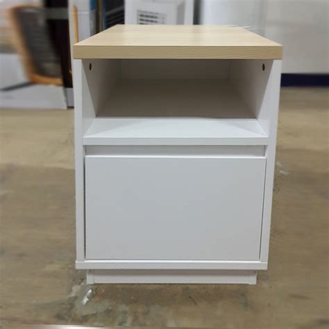 Sohl Furniture Side Table Ub2015 Hmr Shop N Bid