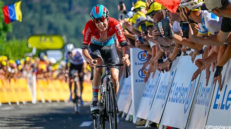 Maxim Van Gils Botst Met Vrachtwagen Tijdens Trainingsritje Op Rustdag