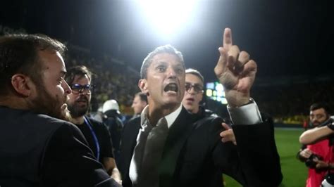 Răzvan Lucescu Performanță Unică în Istoria Lui Paok Cum A Sărbătorit Câștigarea Titlului