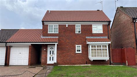 5 Sparkling Ways Pressure Washing Is Best For A Clean Roof 19pfm