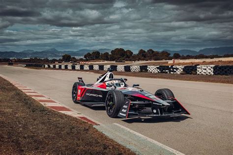 porsche reveals 2023 formula e car grr
