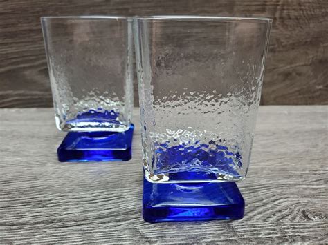 Set Of 2blue Pedestal Square Wine Glassesstemwareplace Setting