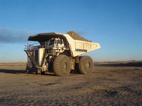 Riesenreifen für Muldenkipper und Monster Trucks DER SPIEGEL