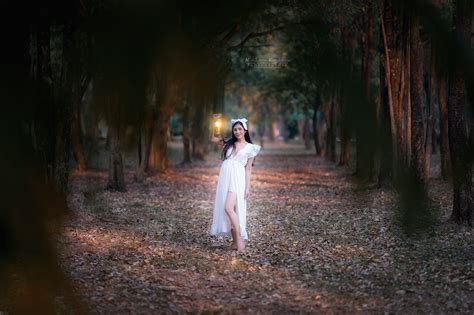 Gambar Gadis Wanita Asia Imut Foto Lingkungan Alami Cahaya